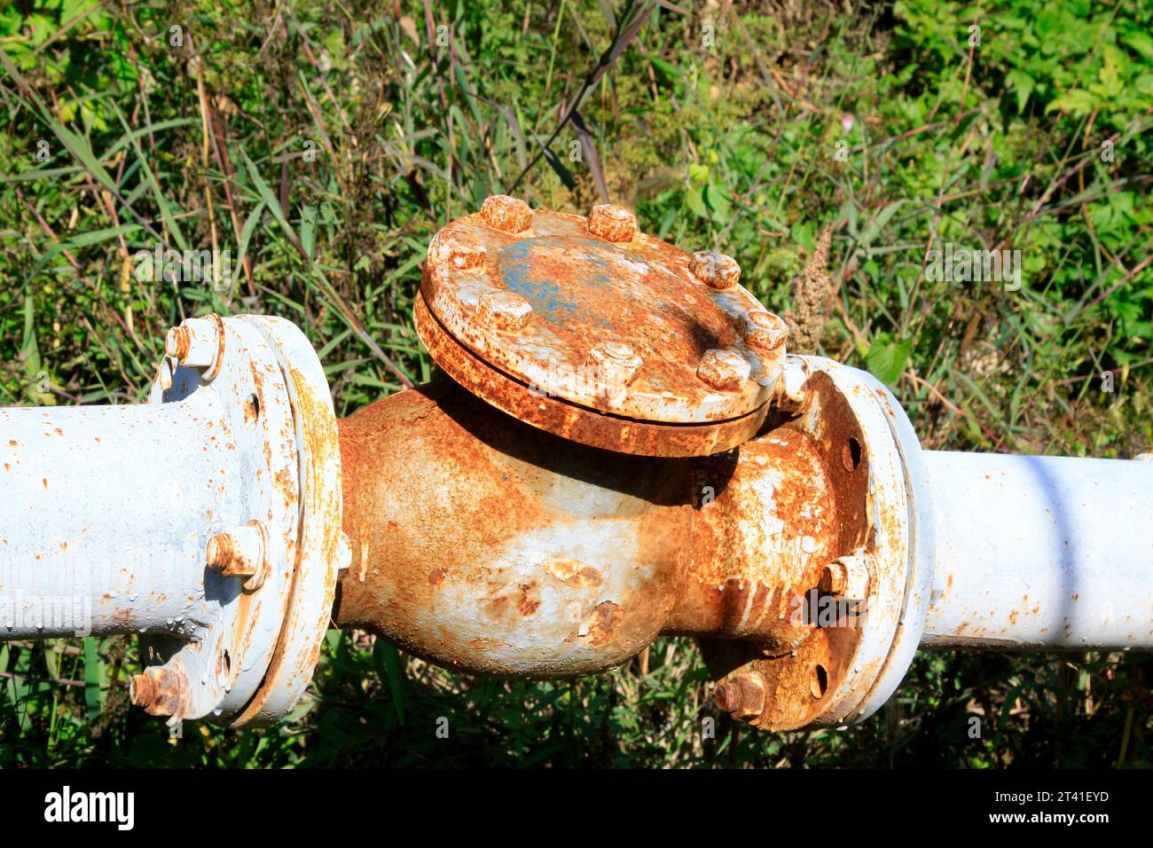Pipe valves hi-res stock photography and images - Alamy