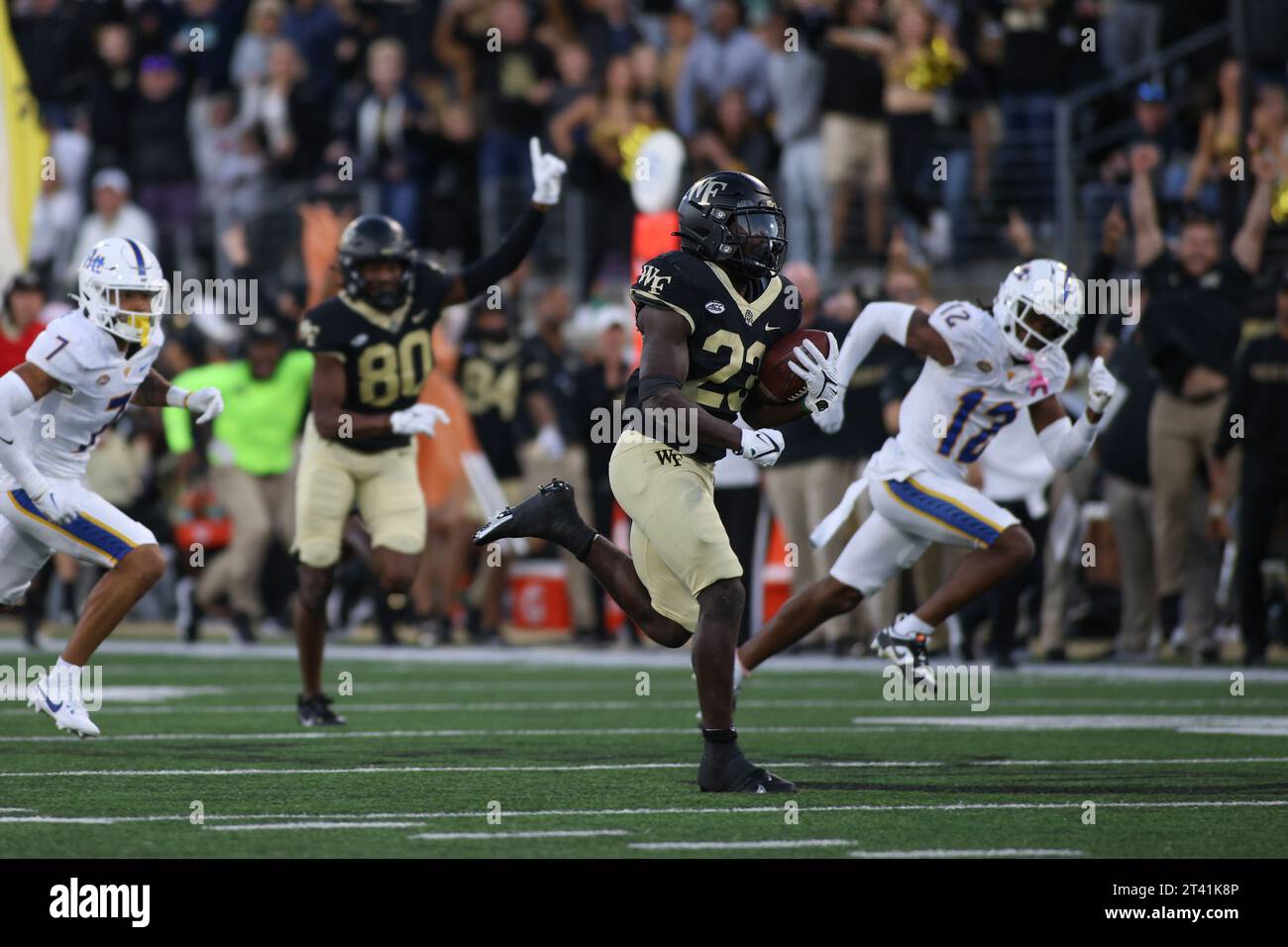 Demond deacons hi-res stock photography and images - Alamy