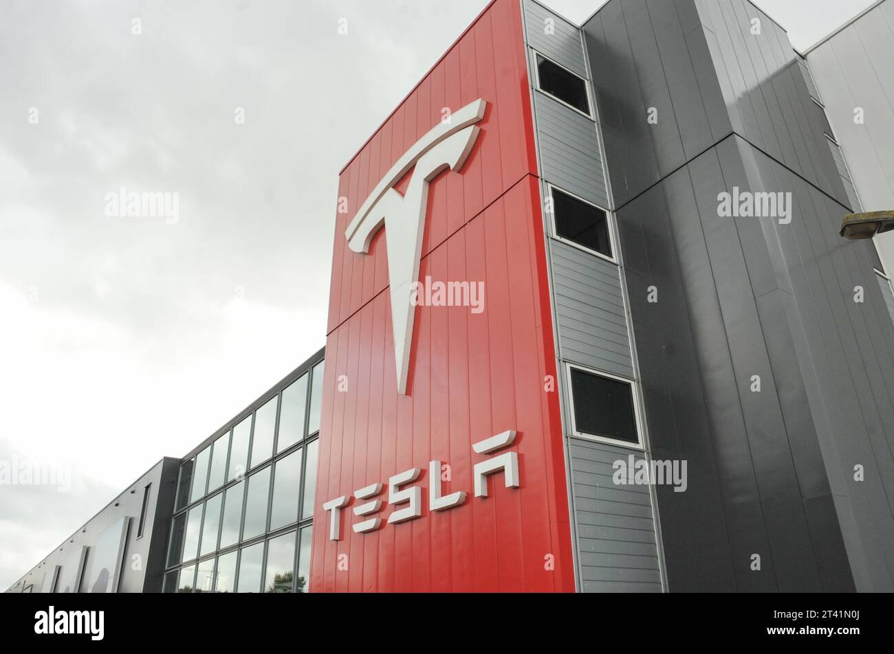 Tesla amsterdam hi-res stock photography and images - Alamy