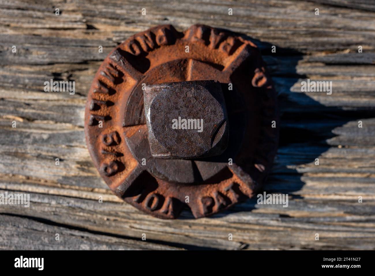 Rusted bolts on outdoor structure hi-res stock photography and images ...