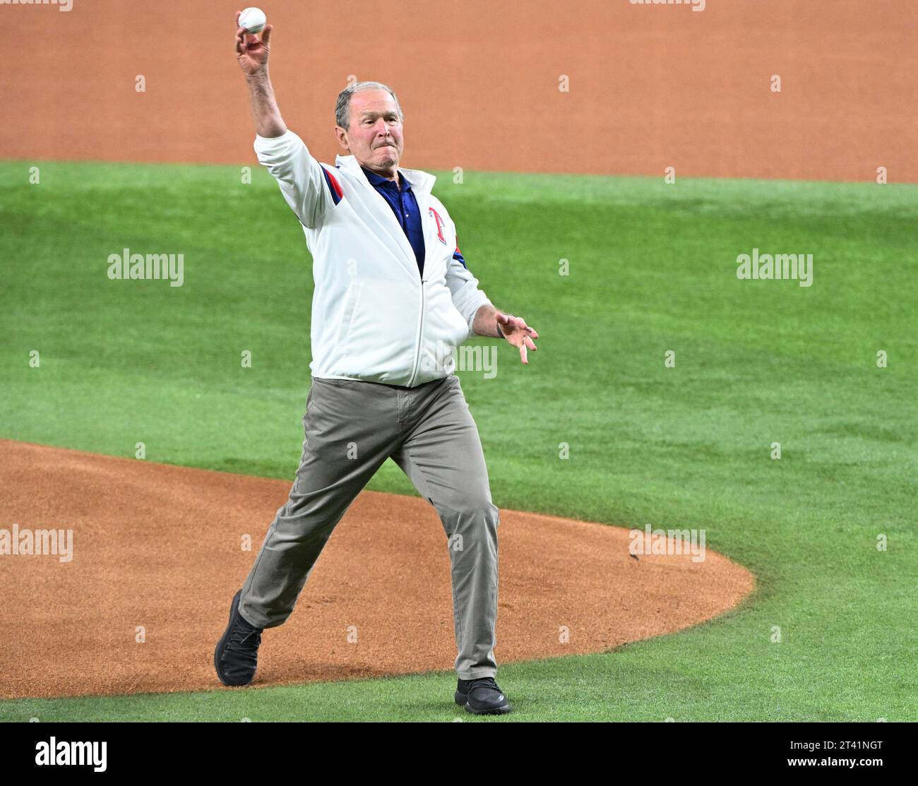 Arlington, United States. 27th Oct, 2023. Former President George Bush ...