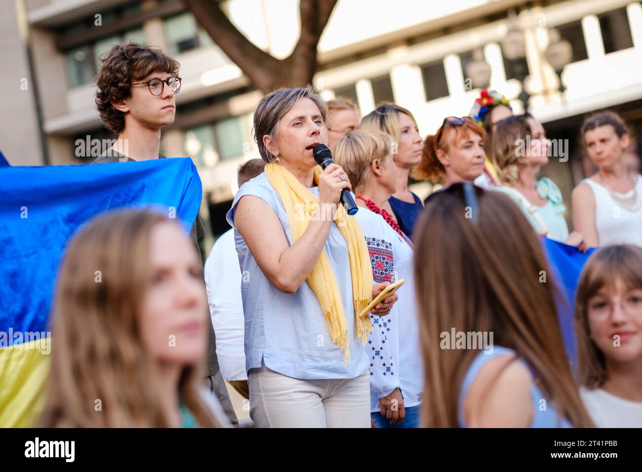 PORTO, PORTUGAL - 2023/08/24: A few dozen people gathered in front of ...