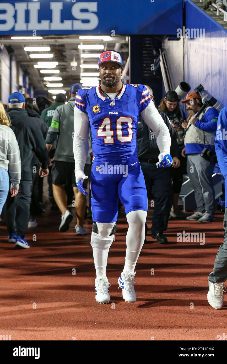 Buffalo Bills linebacker Von Miller (40) walks on to the field after ...