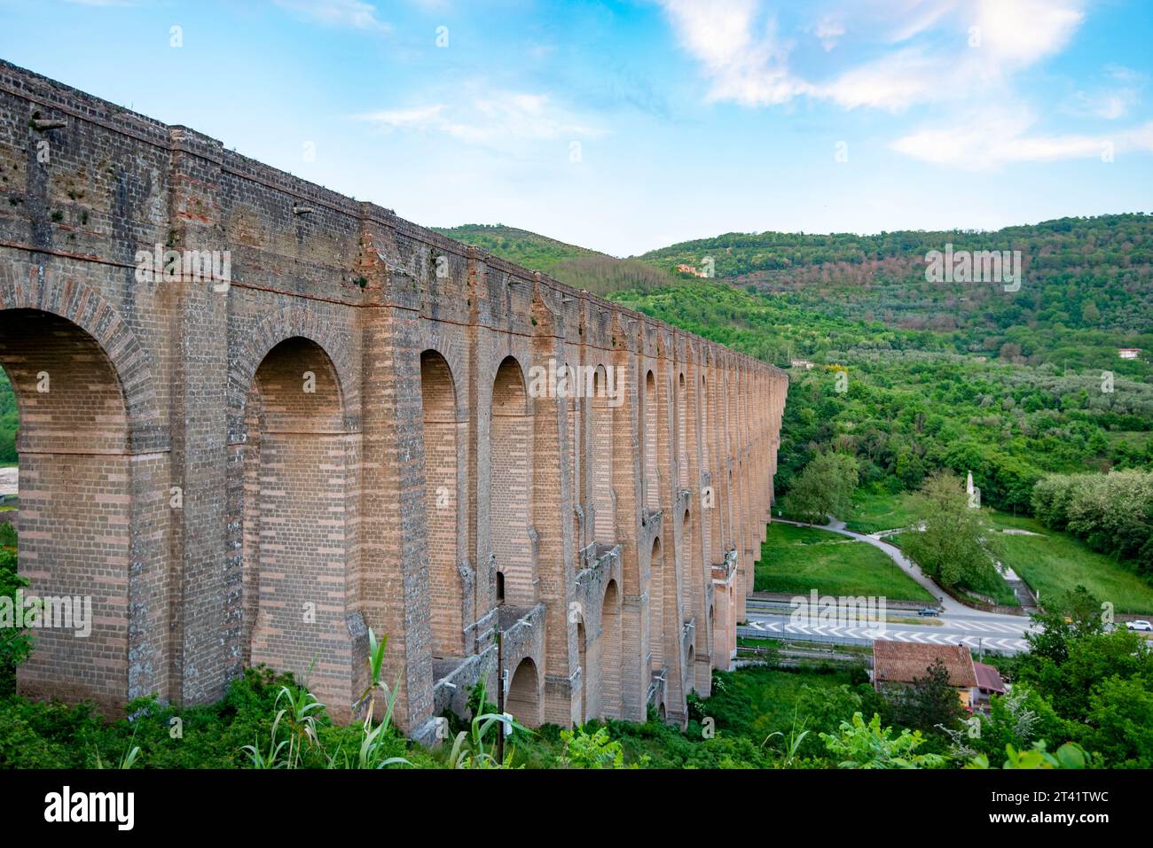 Carolino aqueduct hi-res stock photography and images - Alamy