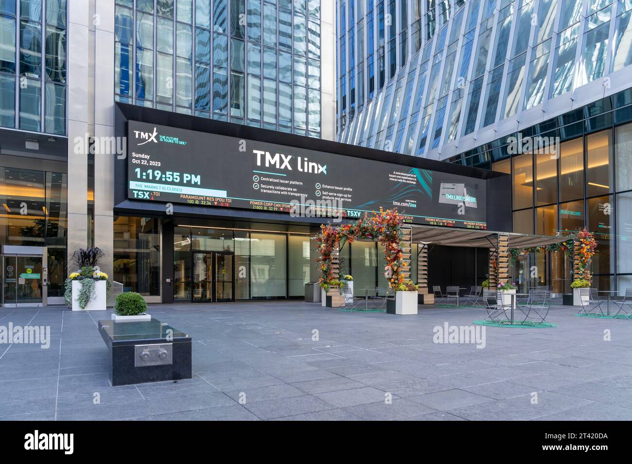 Tsx market hi-res stock photography and images - Alamy
