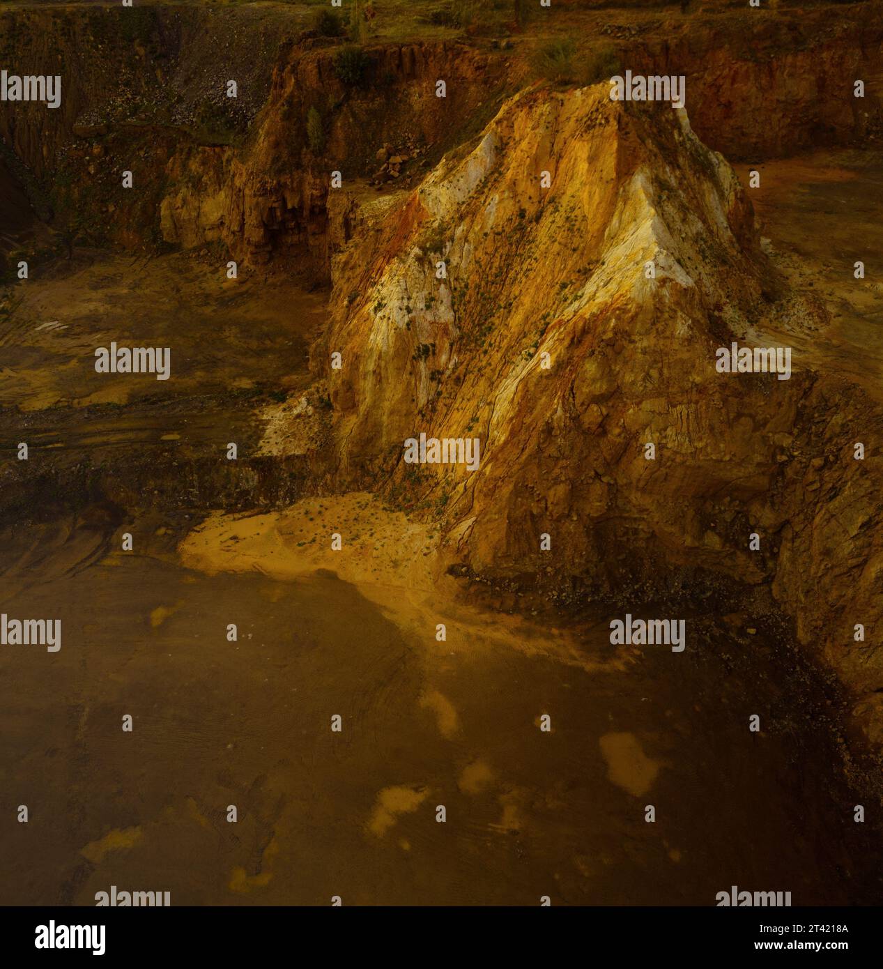 Golden mine hi-res stock photography and images - Alamy
