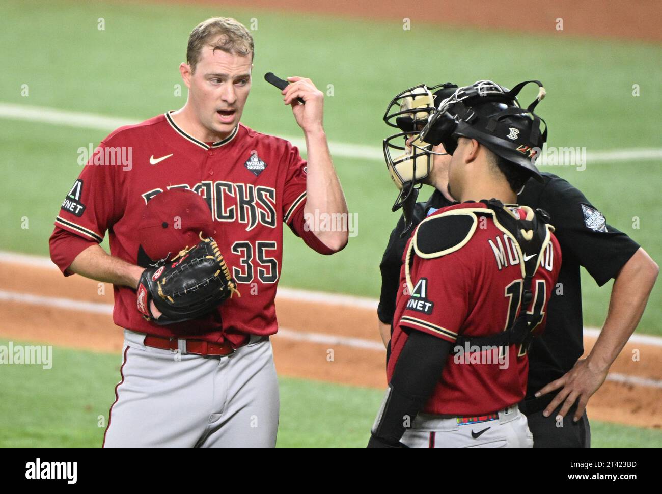 Pitchcom pitcher hi-res stock photography and images - Alamy