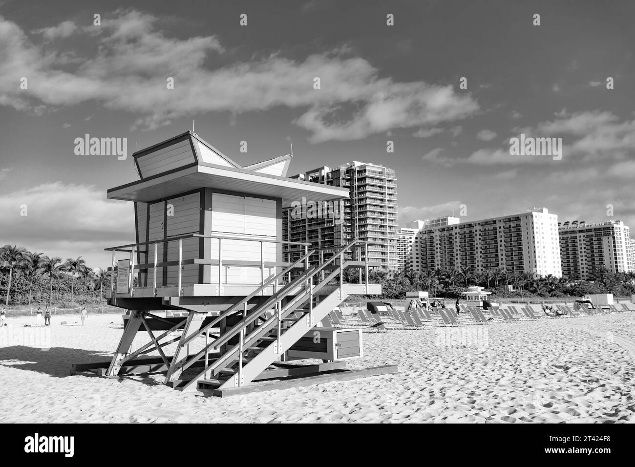 blue lifeguard at miami beach vacation. photo of lifeguard at miami ...