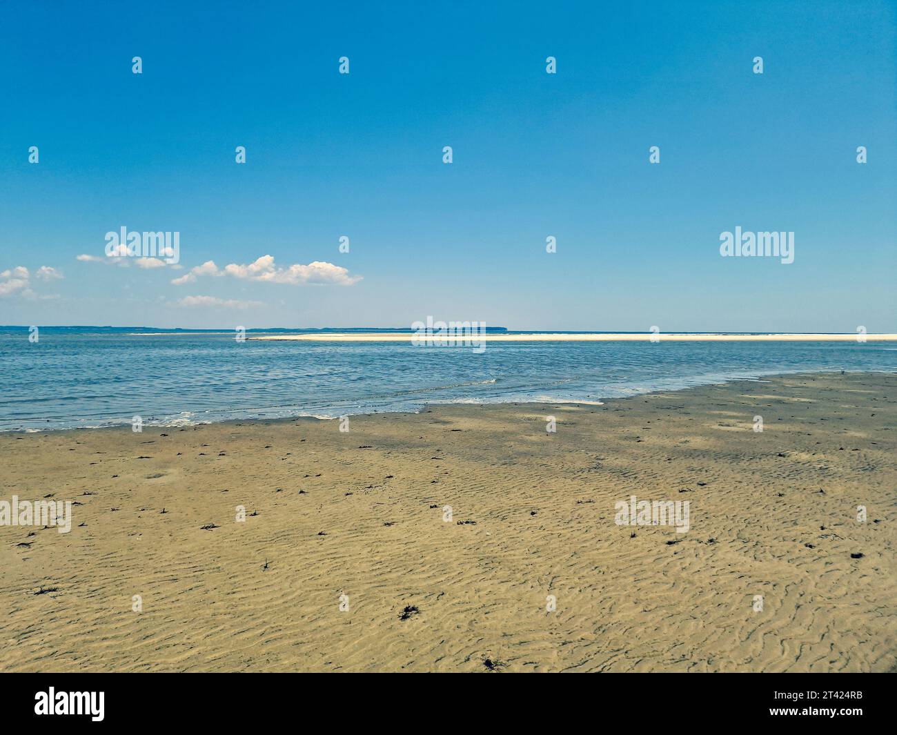 Sand Beach and Sky - Fish Haul Beach Hilton Head Island Stock Photo - Alamy