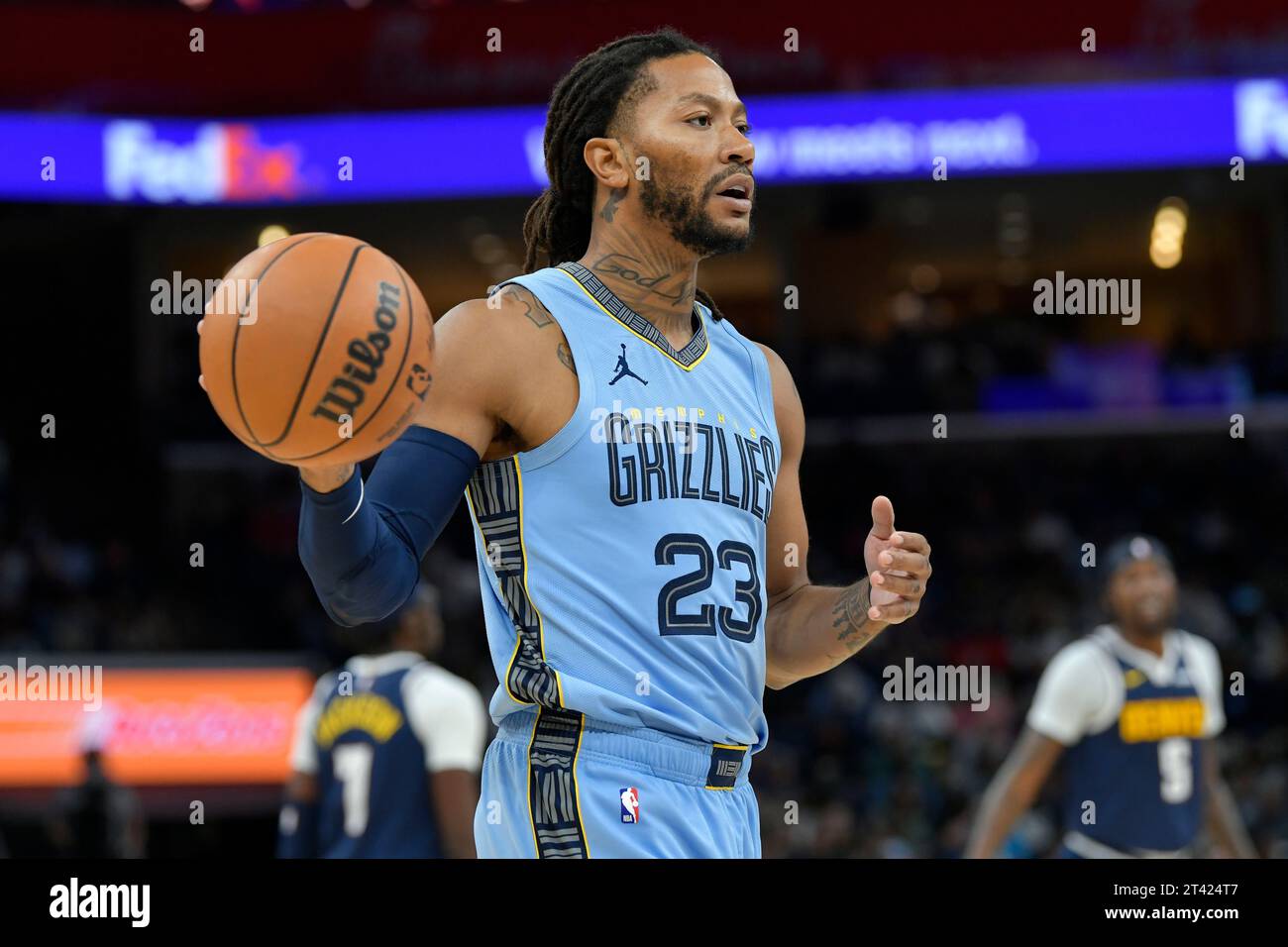 Memphis Grizzlies guard Derrick Rose (23) handles the ball in the ...