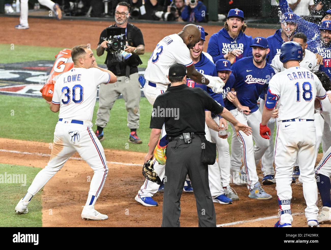 Arlington, United States. 27th Oct, 2023. Texas Rangers players ...