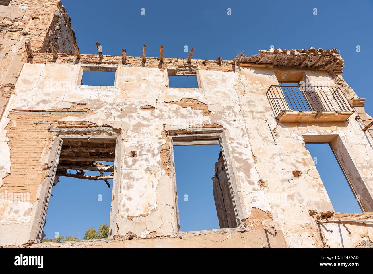 The ruins of an old stone building Stock Photo - Alamy