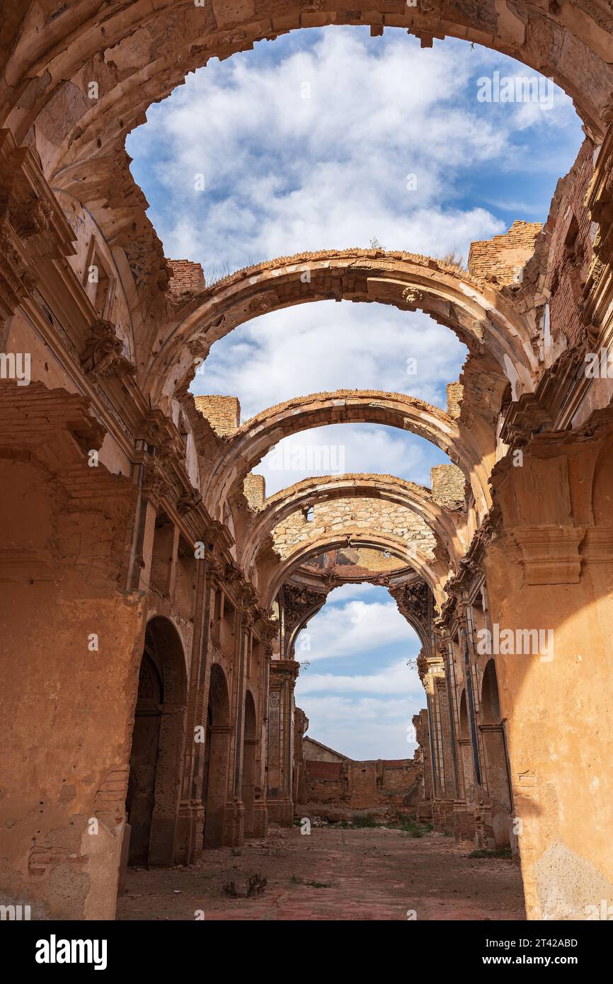 The ruins of an old stone building Stock Photo - Alamy