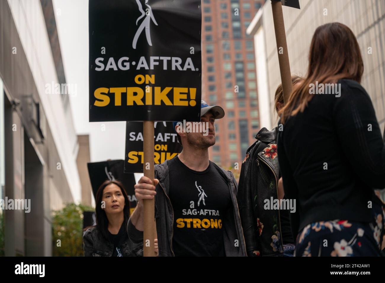 New York, USA. 27th Oct, 2023. Actor Daniel Radcliffe joins fellow ...
