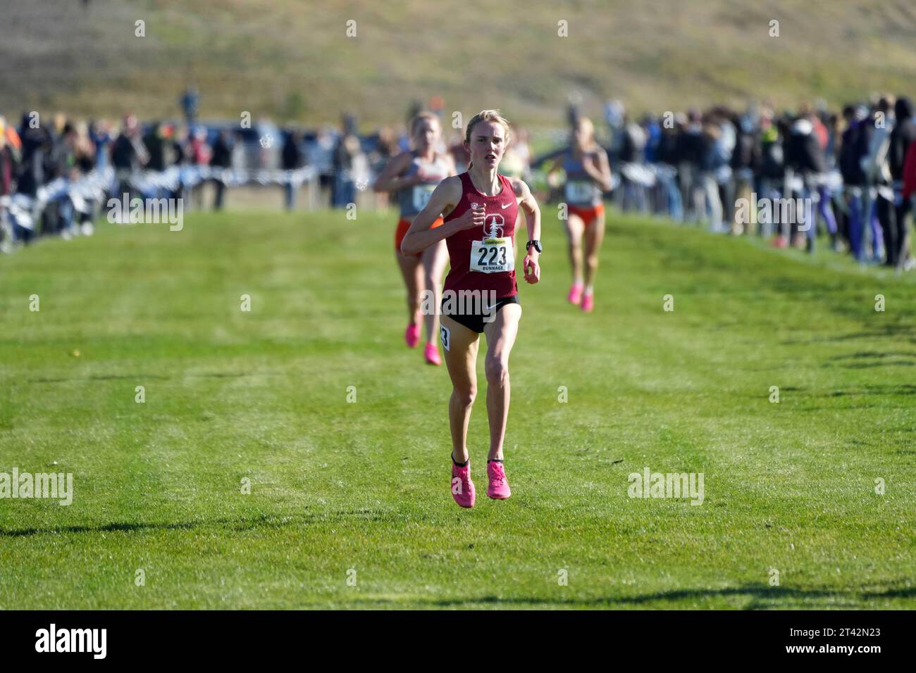 Amy Bunnage of Stanford wins the women's race in 19:09.70 during the ...
