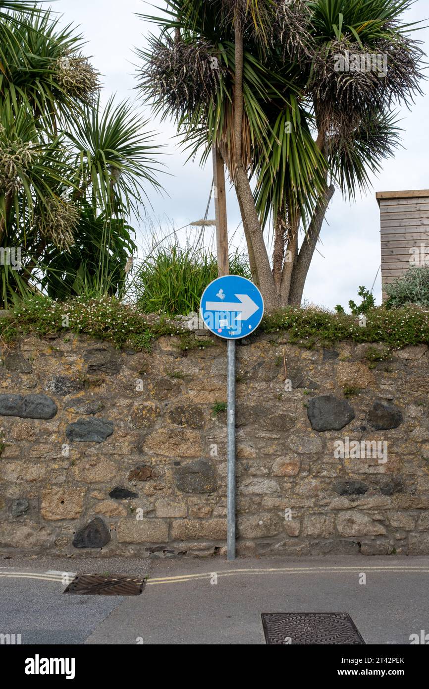 British one way sign hi-res stock photography and images - Alamy