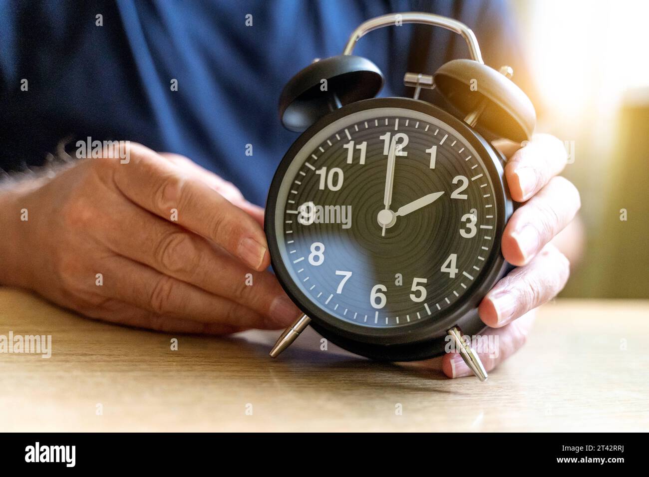 Alte uhrzeit hi-res stock photography and images - Alamy