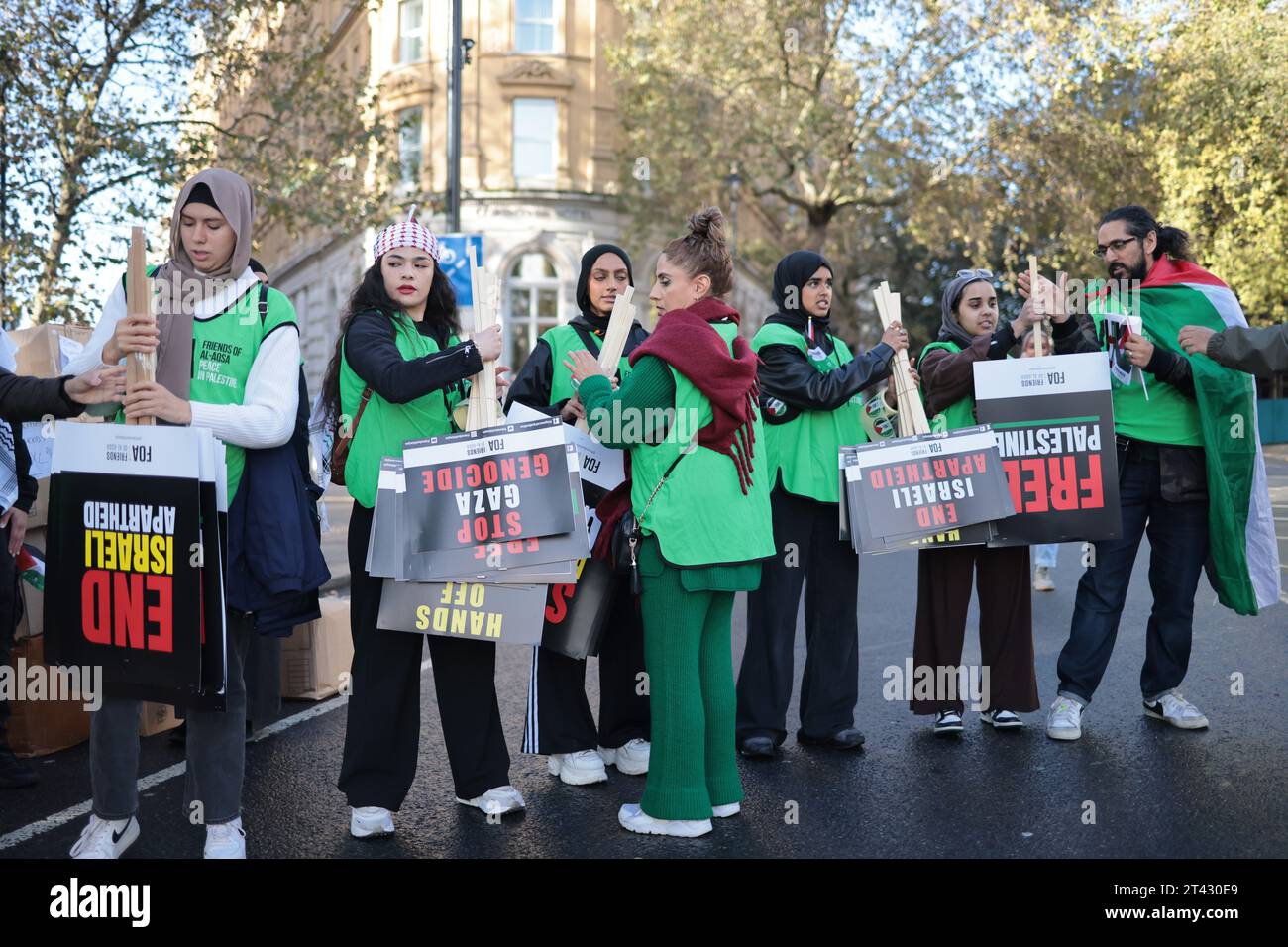 London, UK. 28th Oct, 2023. Protestors take to the streets of ...
