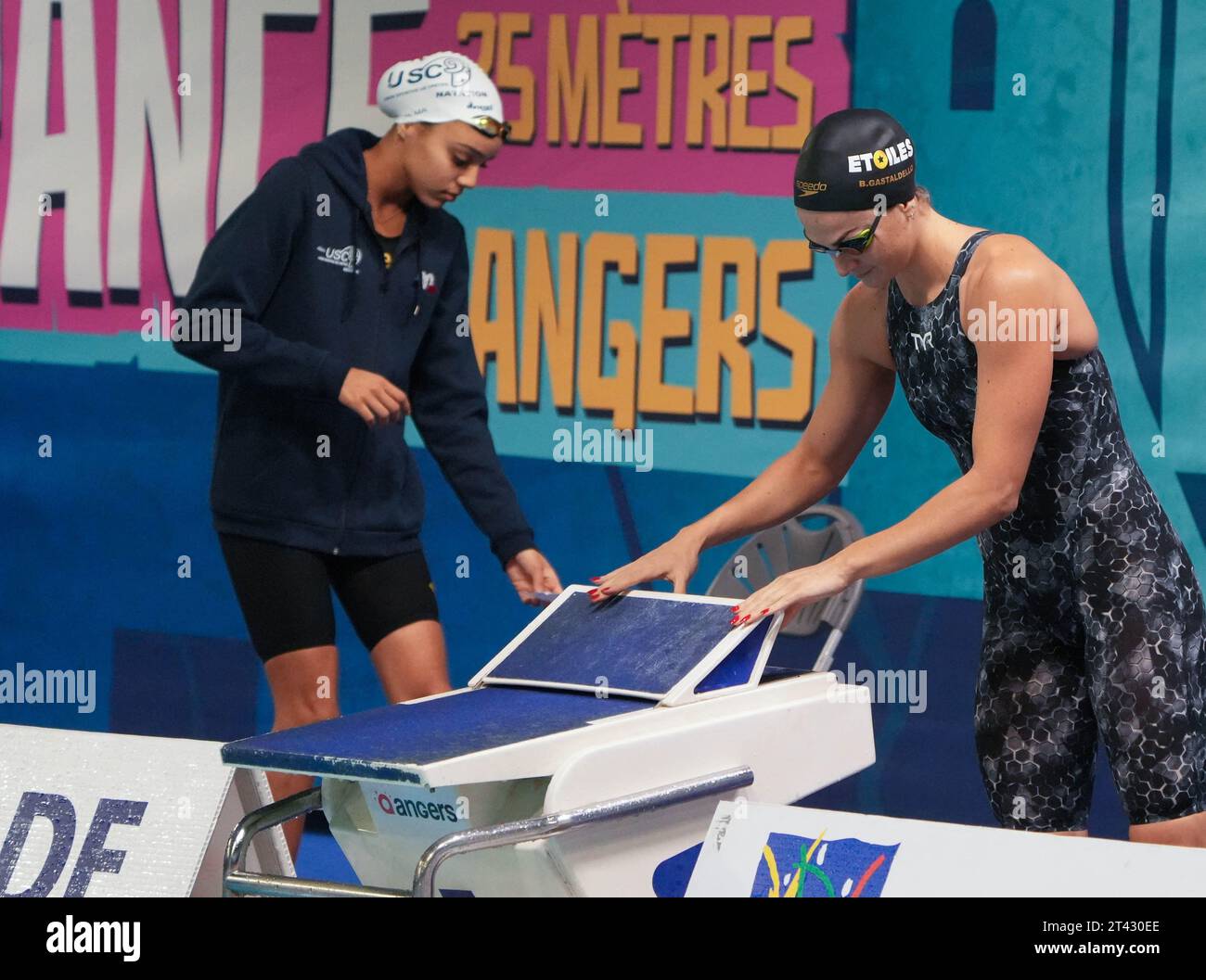 Ambre lake hi-res stock photography and images - Alamy