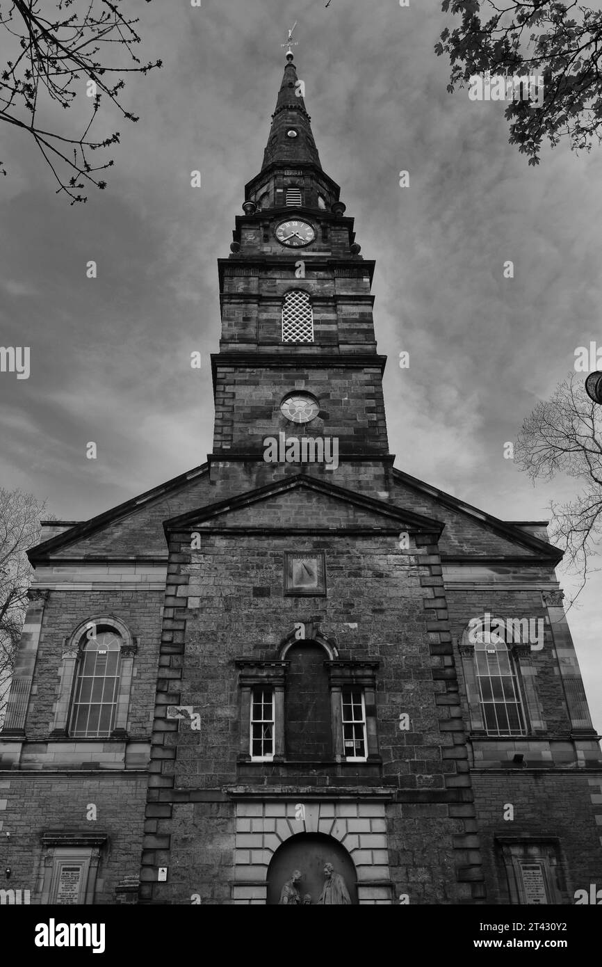 Edinburgh churches church castle view Black and White Stock Photos ...