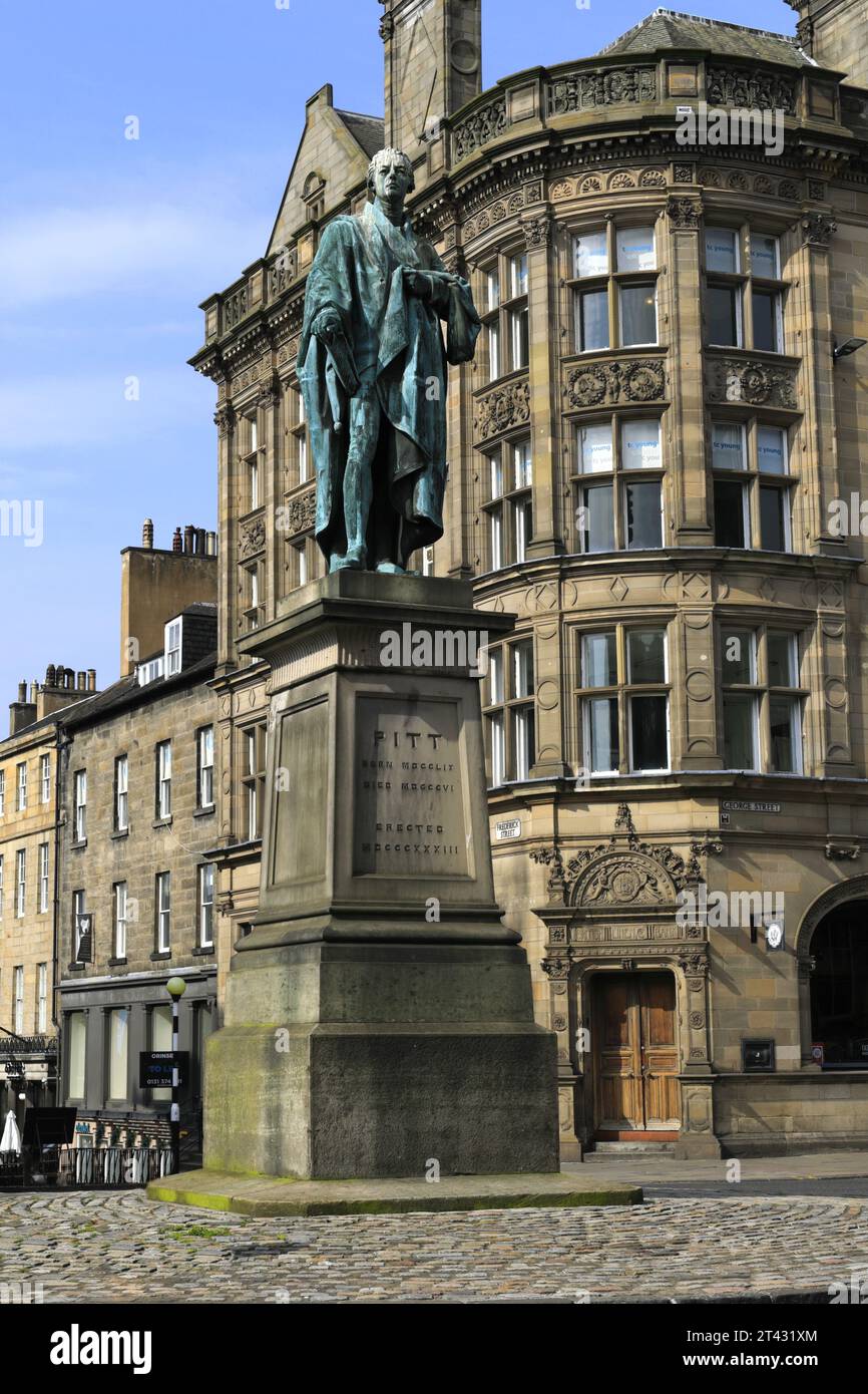 Edinburgh statues hi-res stock photography and images - Alamy
