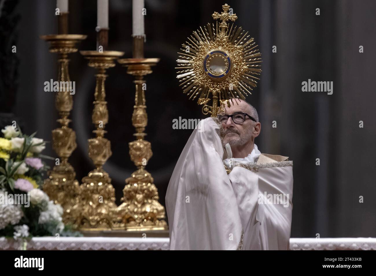 Vatican City, Vatican, 27 October 2023. Cardinal Michael Czerny raises ...