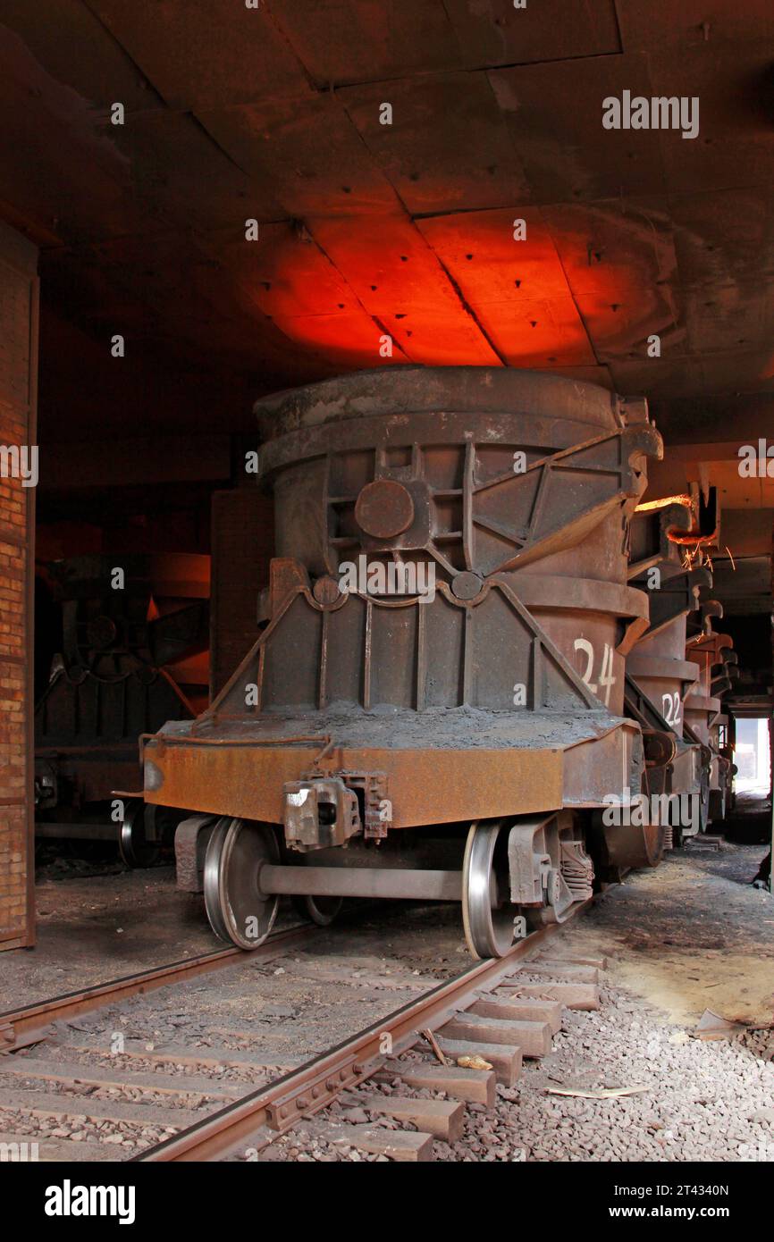 Molten metal train hi-res stock photography and images - Alamy