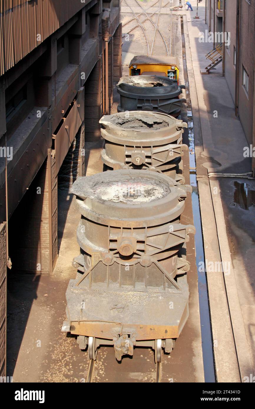 Molten metal train hi-res stock photography and images - Alamy