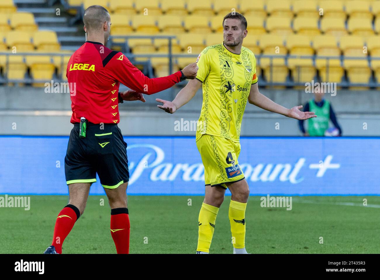 Referee alex box hi-res stock photography and images - Alamy