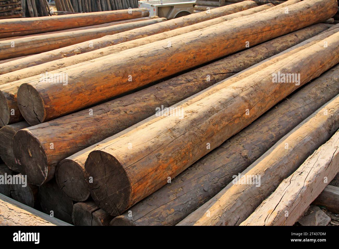 Wood purlin hi-res stock photography and images - Alamy