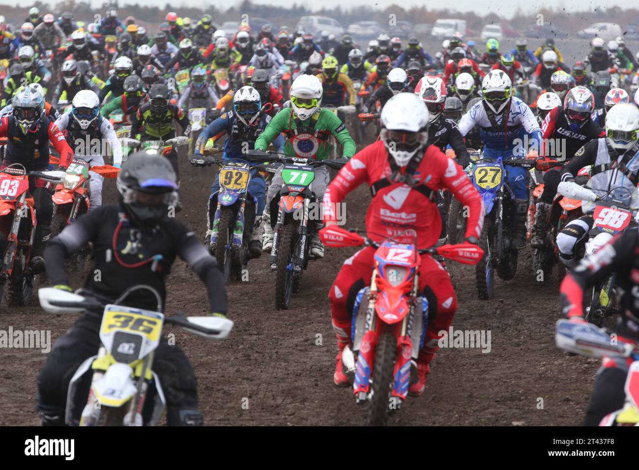Start enduro race hi-res stock photography and images - Alamy