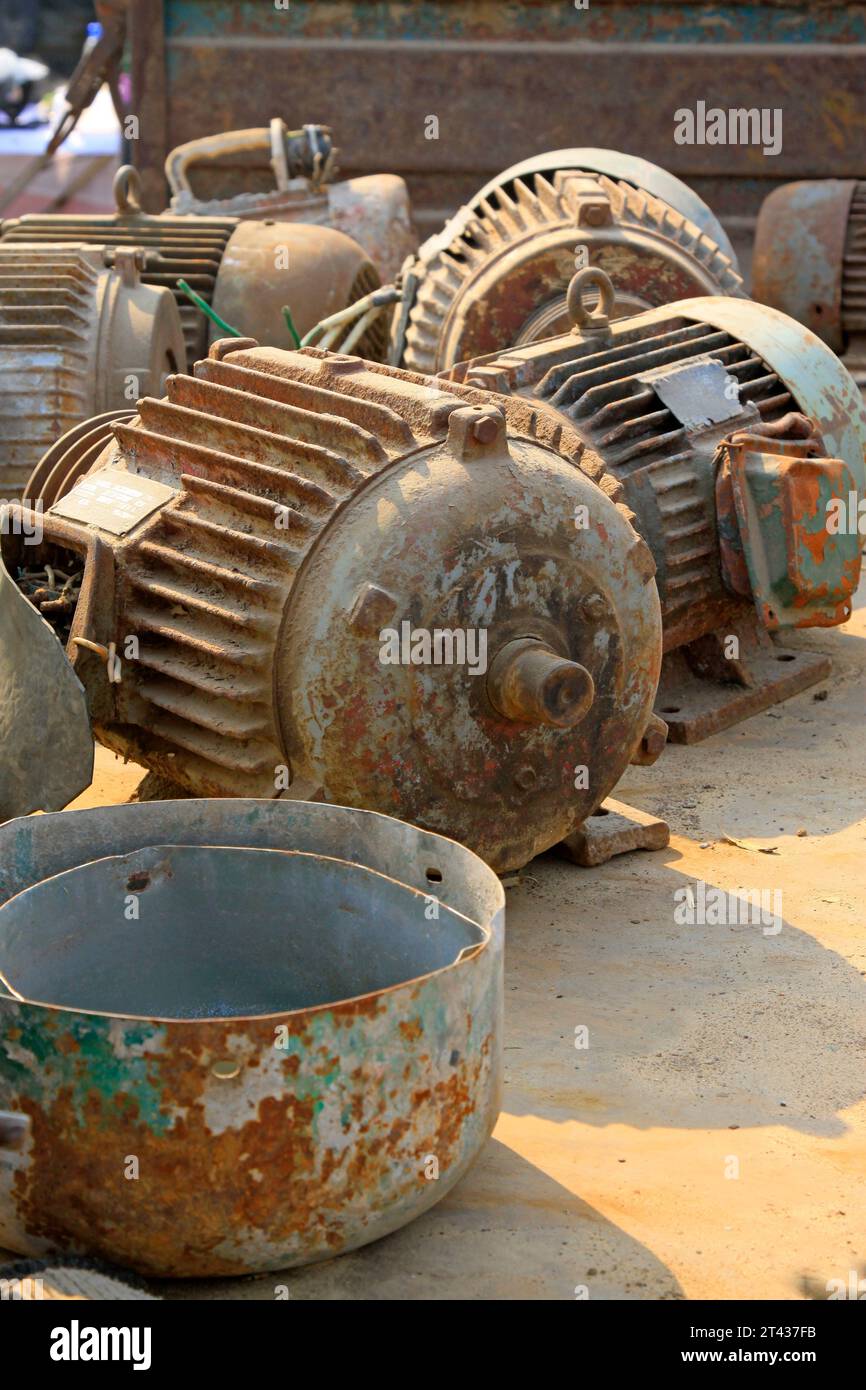 Second hand goods market hi-res stock photography and images - Alamy