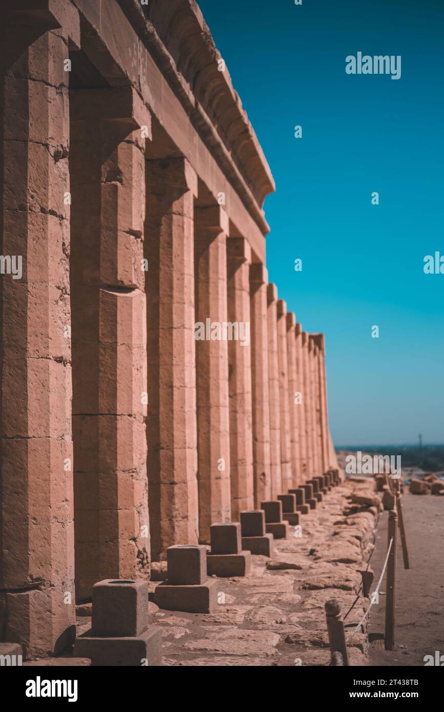 The long colonnade at Hatshepsut's temple Stock Photo - Alamy