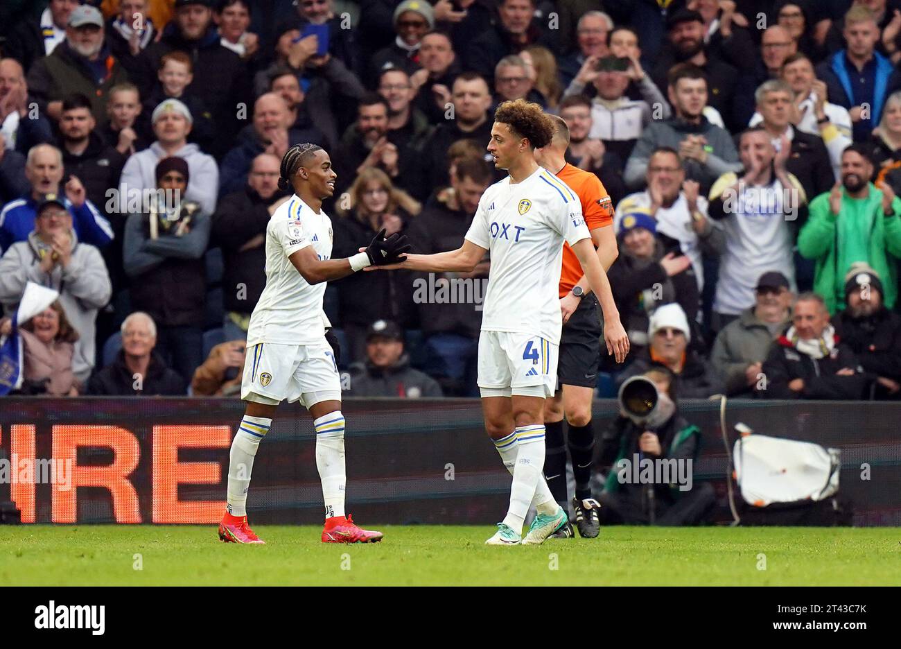 Ethan ampadu leeds goal hi-res stock photography and images - Alamy