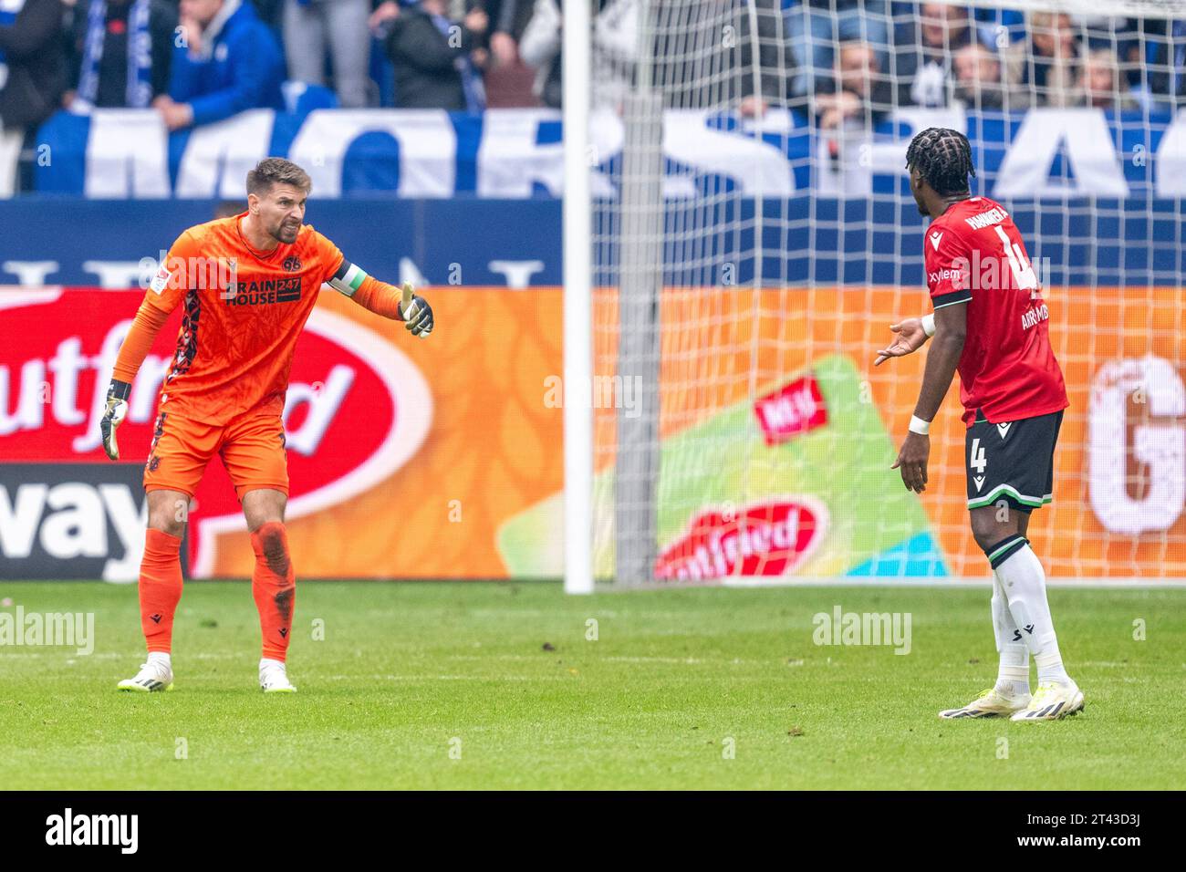 Gelsenkirchen, Germany. 28th Oct, 2023. Soccer, 2. Bundesliga, FC ...