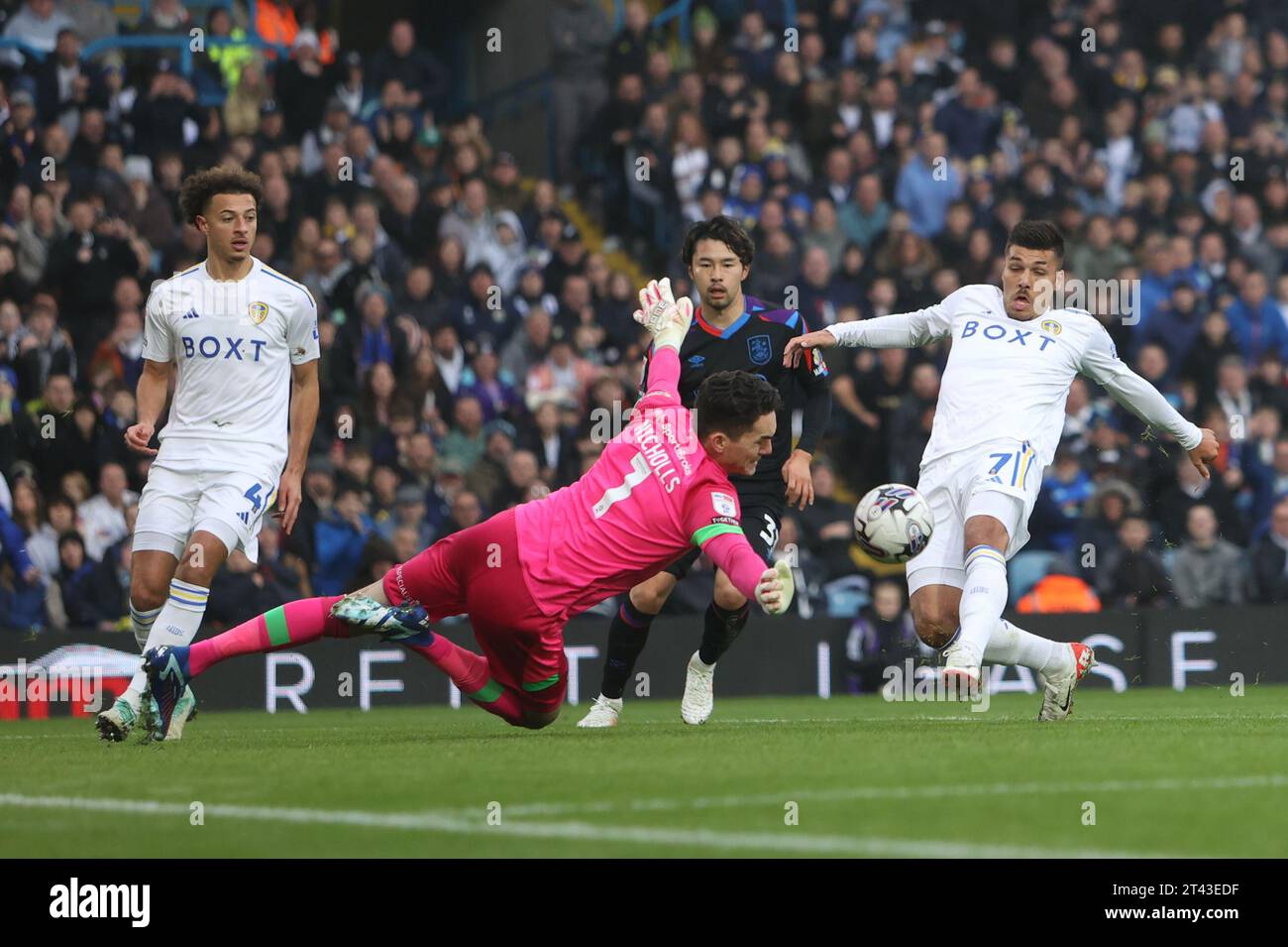 Joel piroe leeds united hi-res stock photography and images - Alamy