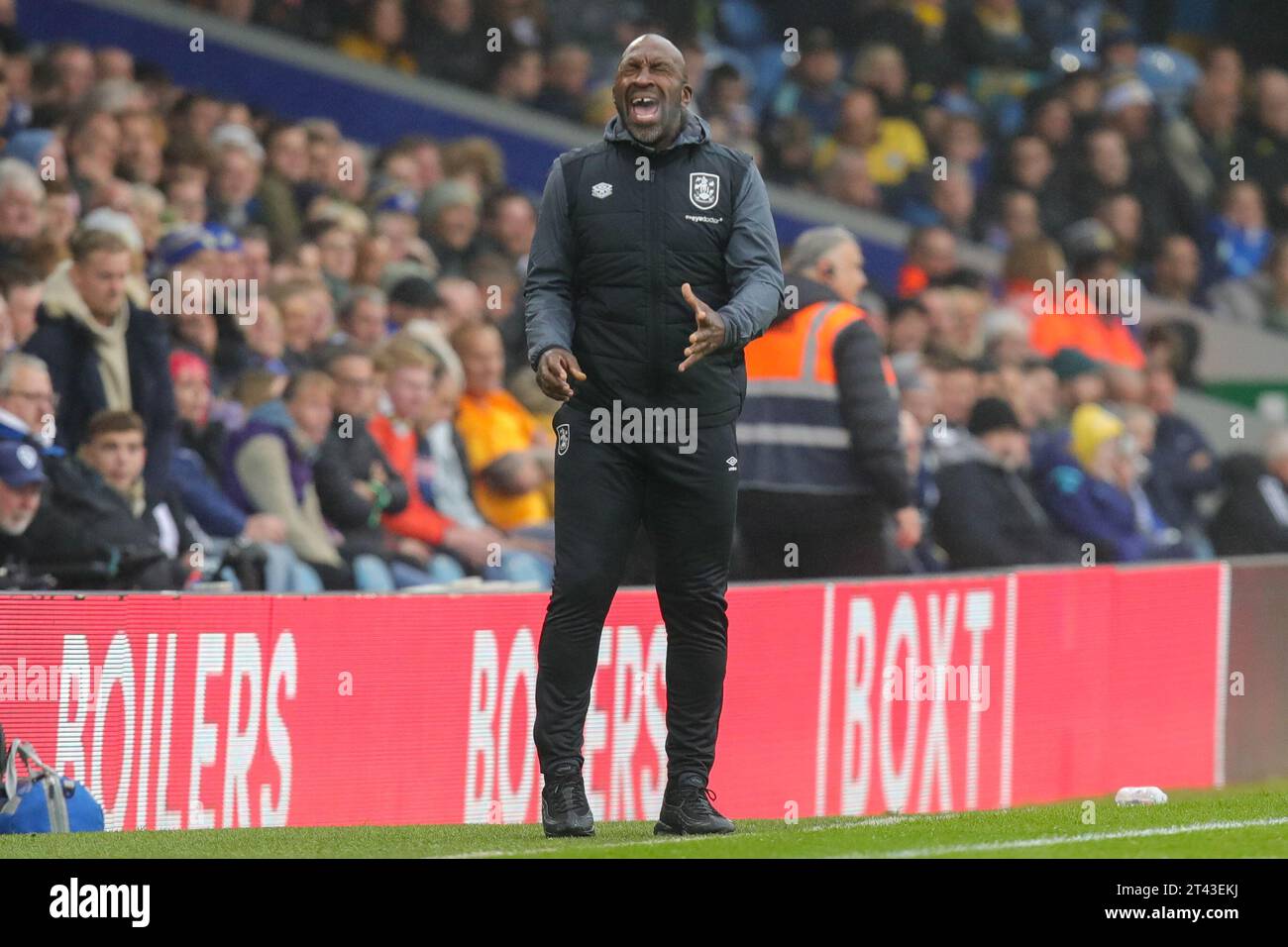 Angry football manager hi-res stock photography and images - Alamy