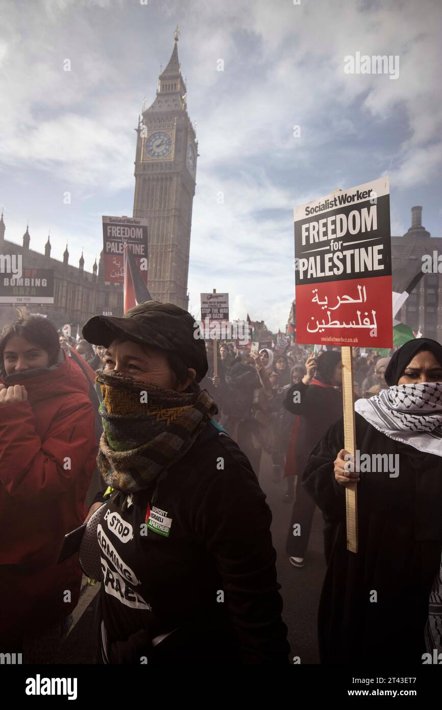 London, UK. 28th Oct 2023. An estimated 100,000 people take part in the ...