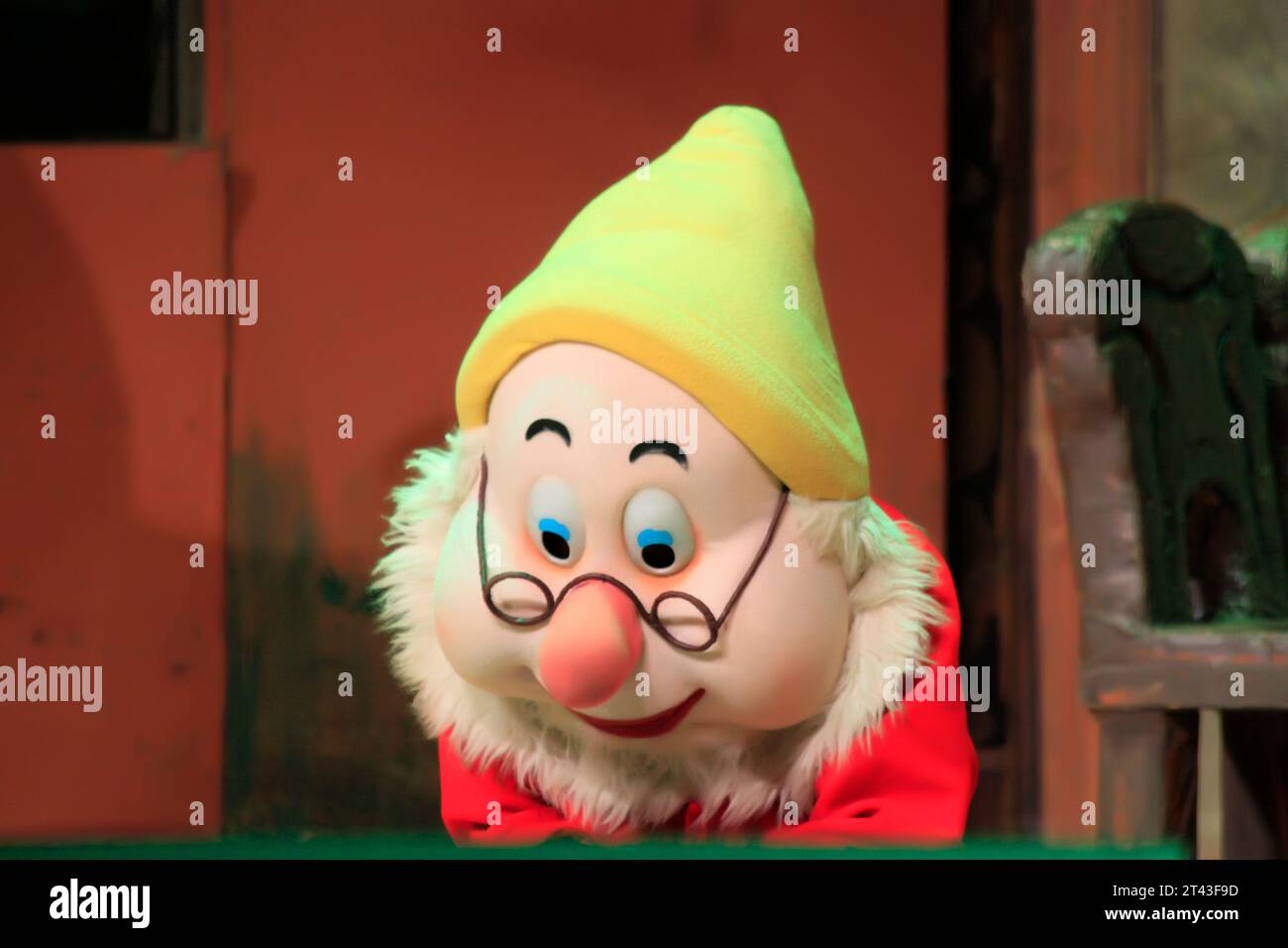 LUANNAN COUNTY - APRIL 27: famous pantomime "Snow White and the seven ...