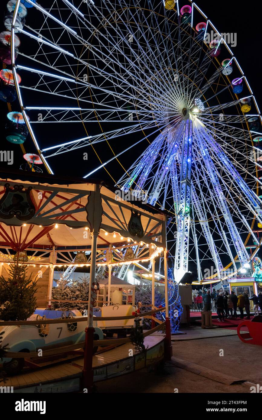 Festive christmas lights beneath hi-res stock photography and images ...
