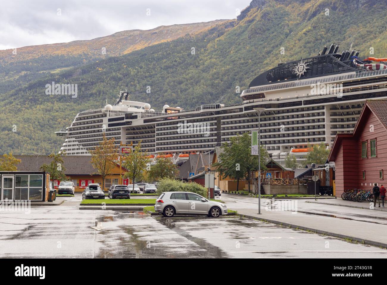 cruise liner in the port of flam Stock Photo - Alamy