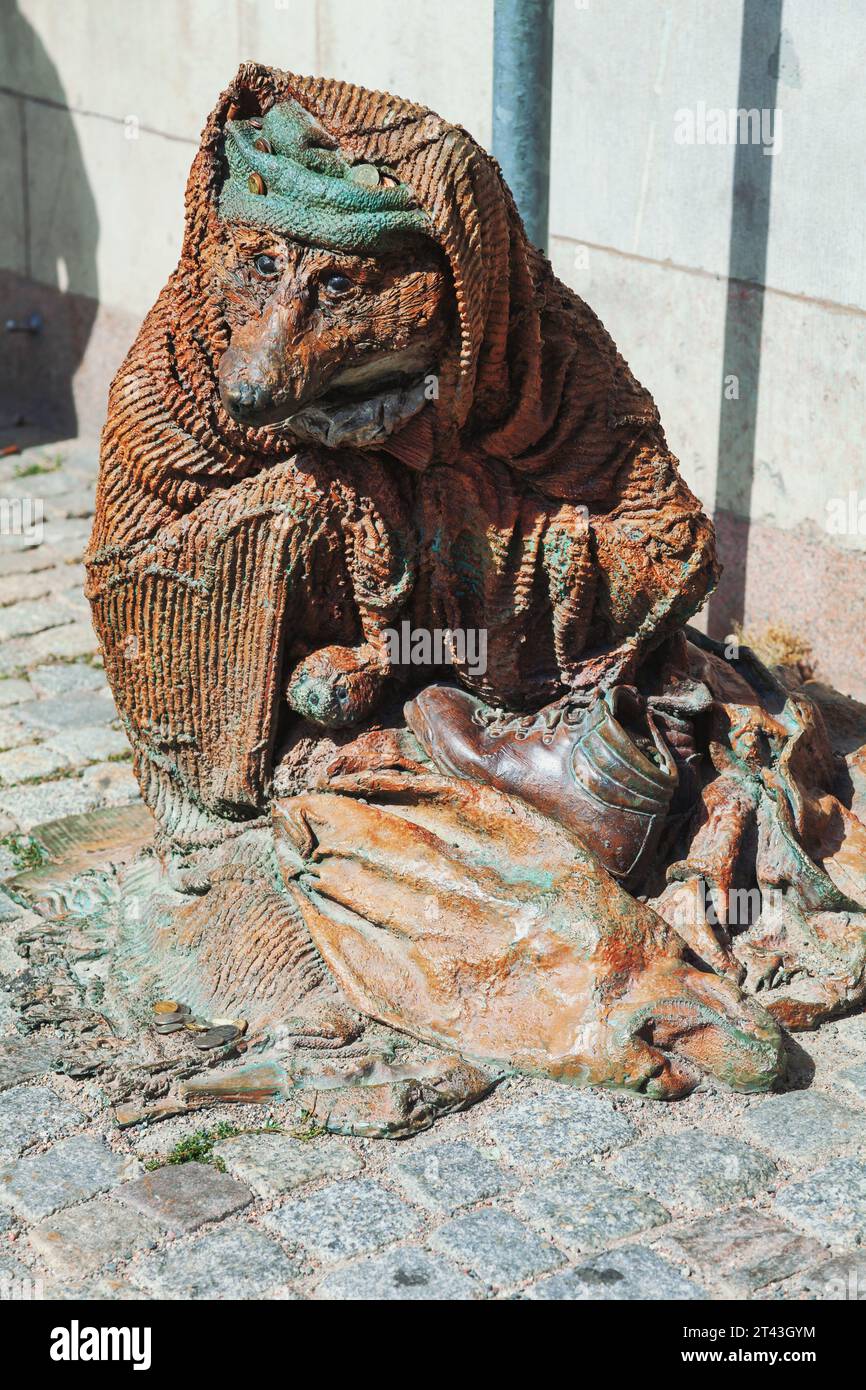 Laura ford fox hi-res stock photography and images - Alamy