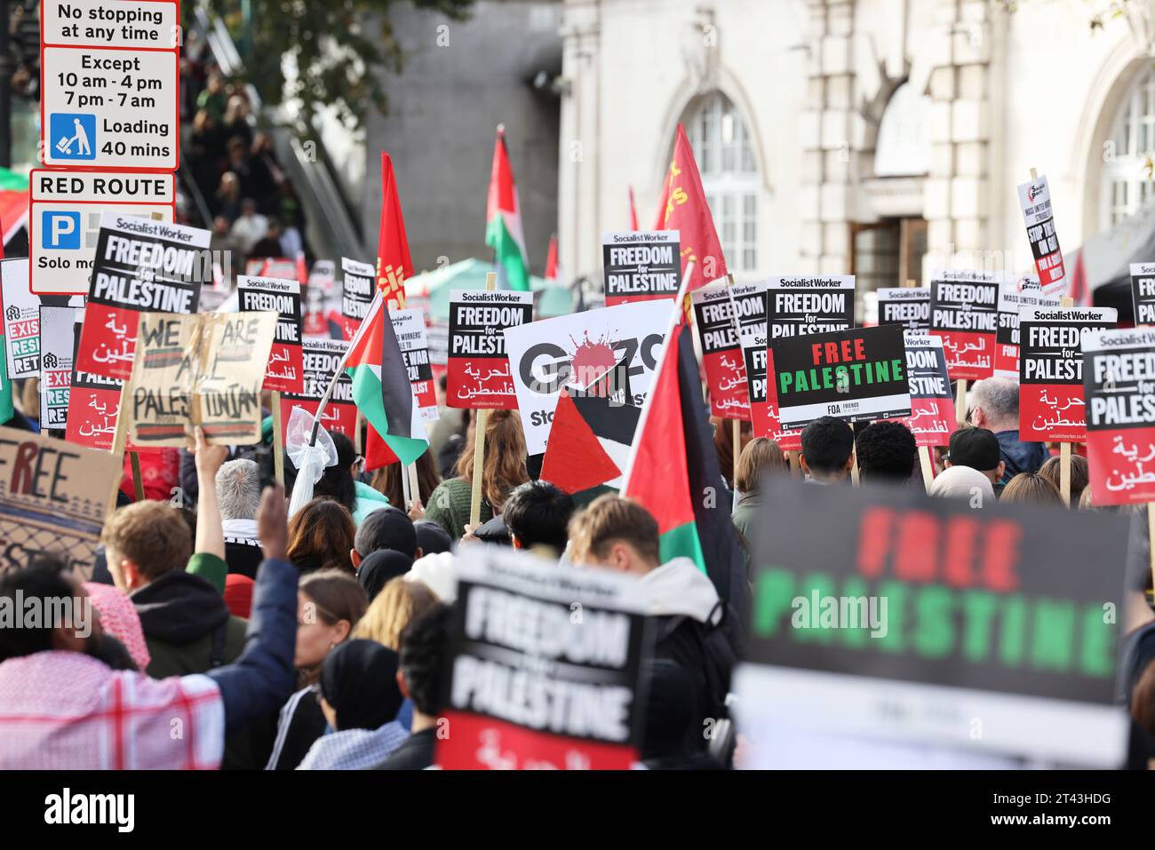 London, UK, 28th October 2023. 1000s attending the 3rd pro-Palestinian ...