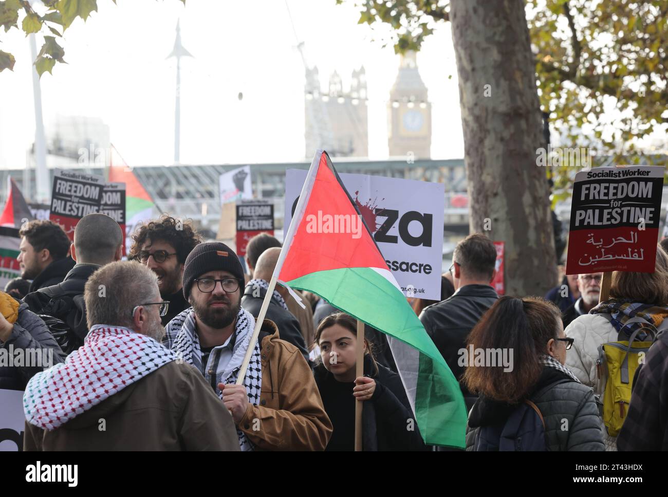 London, UK, 28th October 2023. 1000s attending the 3rd pro-Palestinian ...
