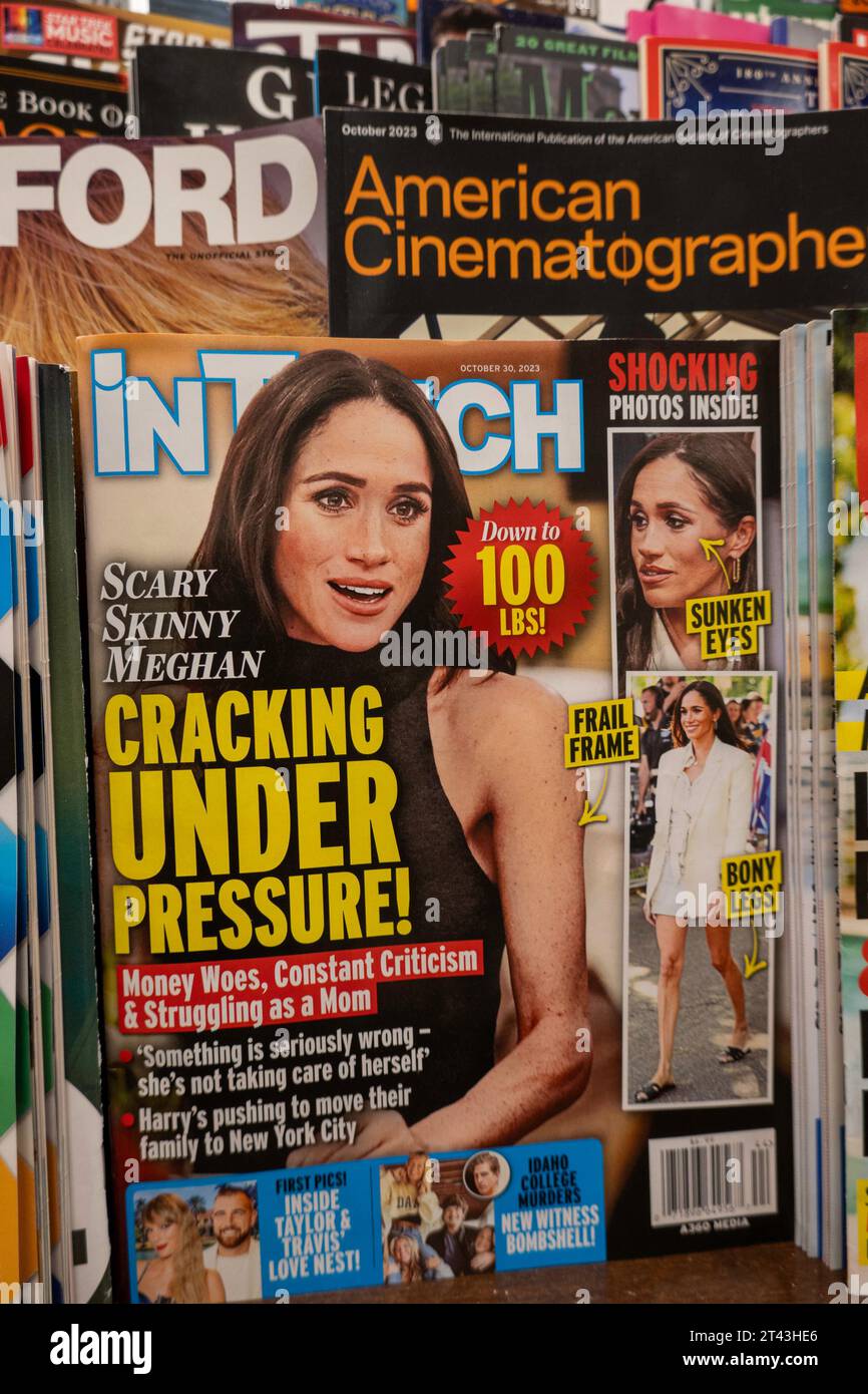 Barnes & Noble Booksellers on Fifth Avenue in New York City has a wide ...