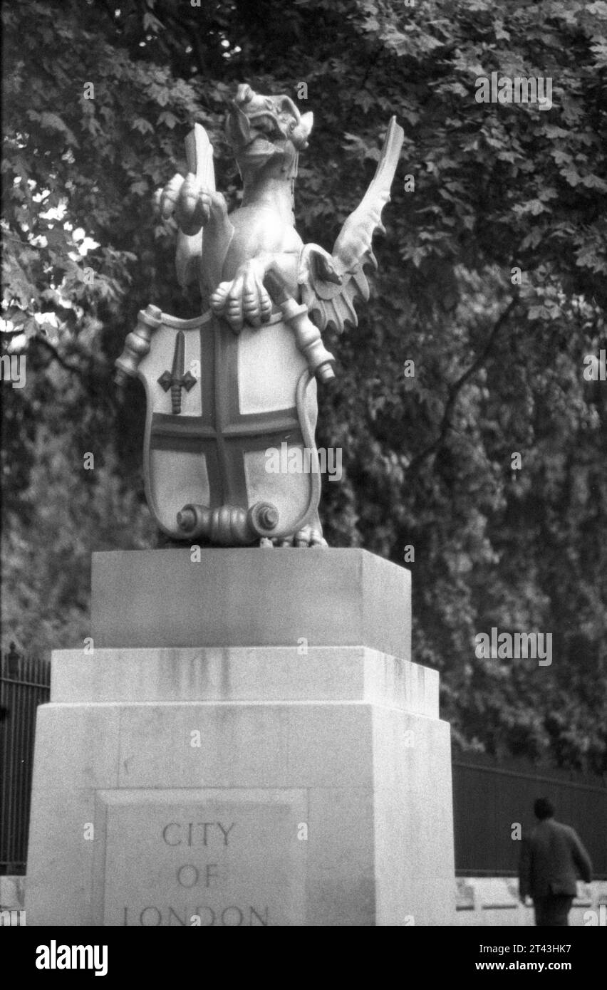 Monument, London, England, 1971 Stock Photo - Alamy