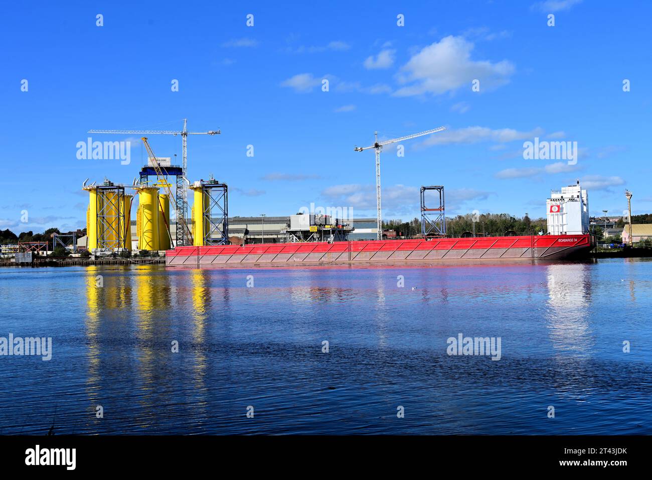 Smulders Howdon Tyne yard with the partly completed lower turbine ...