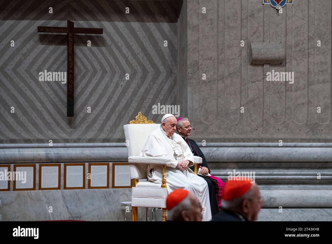 Pope Francis leads a Prayer for Peace in St Peter's Basilica in Vatican ...