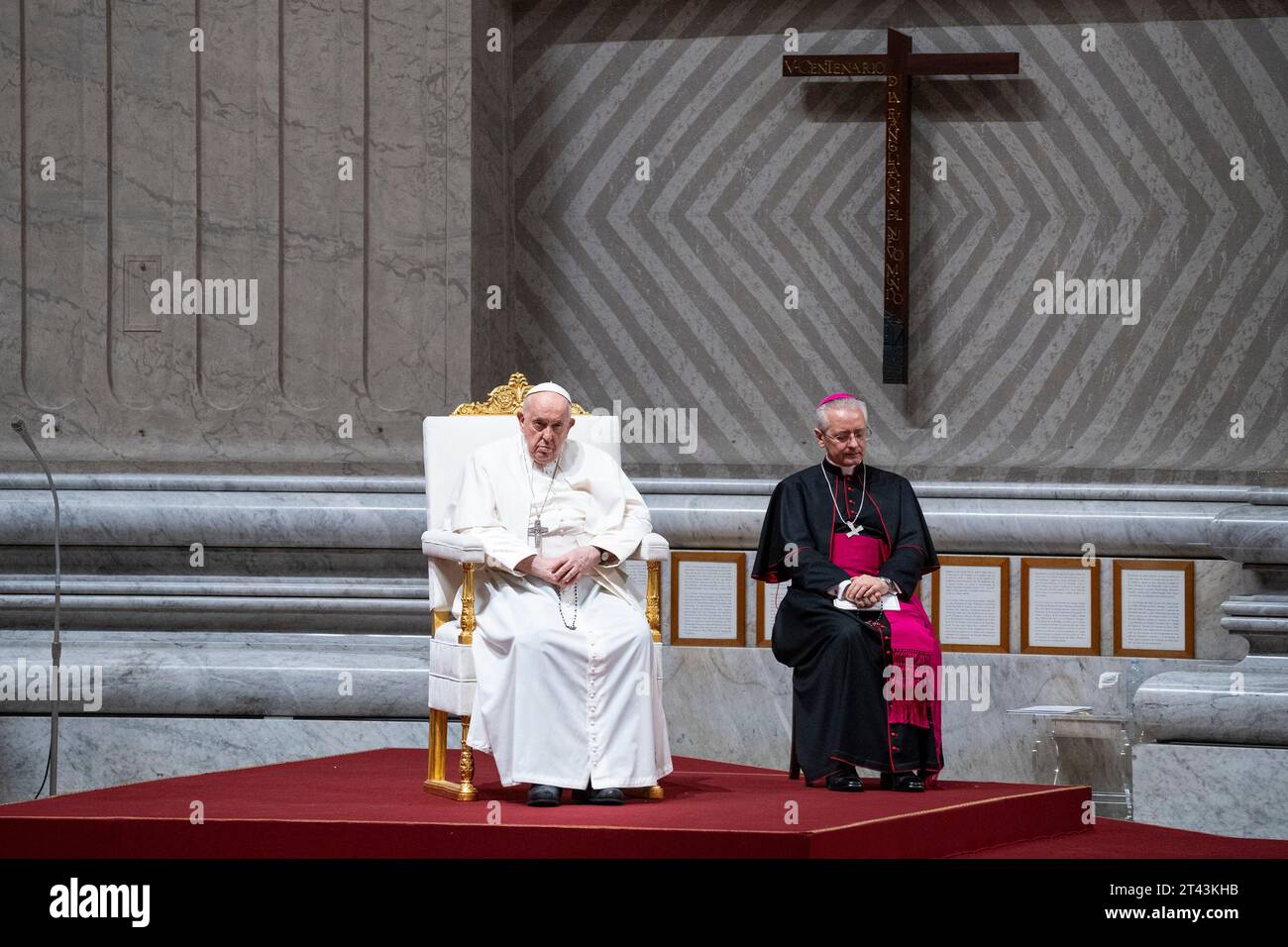 Pope Francis leads a Prayer for Peace in St Peter's Basilica in Vatican ...