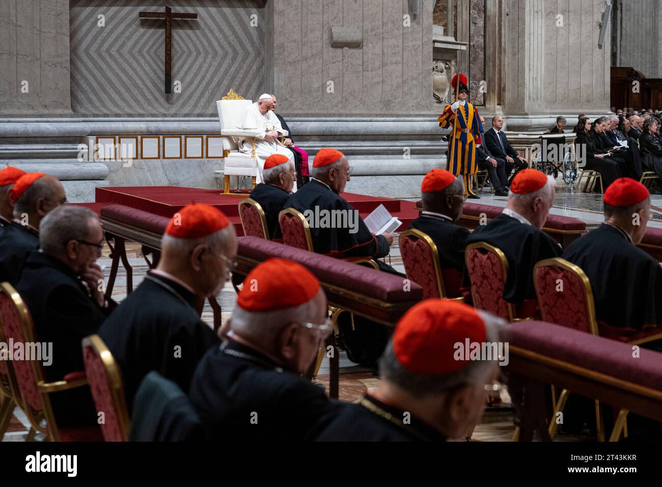Pope Francis leads a Prayer for Peace in St Peter's Basilica in Vatican ...